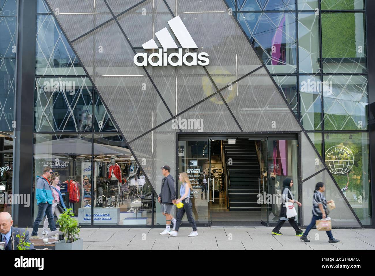 Filiale Adidas, Zeil, Frankfurt, Hessen, Deutschland *** Adidas store ...