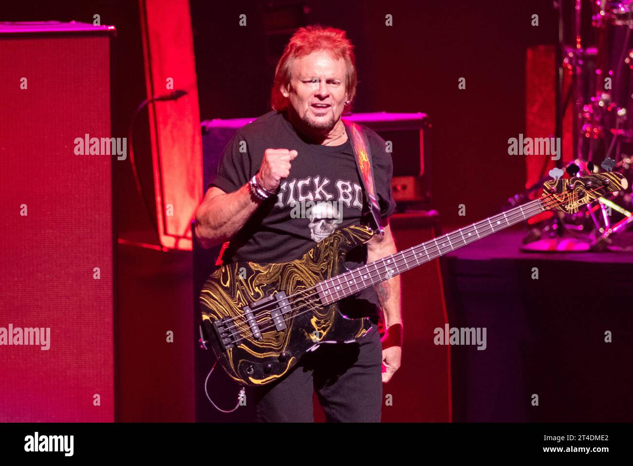 Van halen bassist michael anthony hi-res stock photography and images ...
