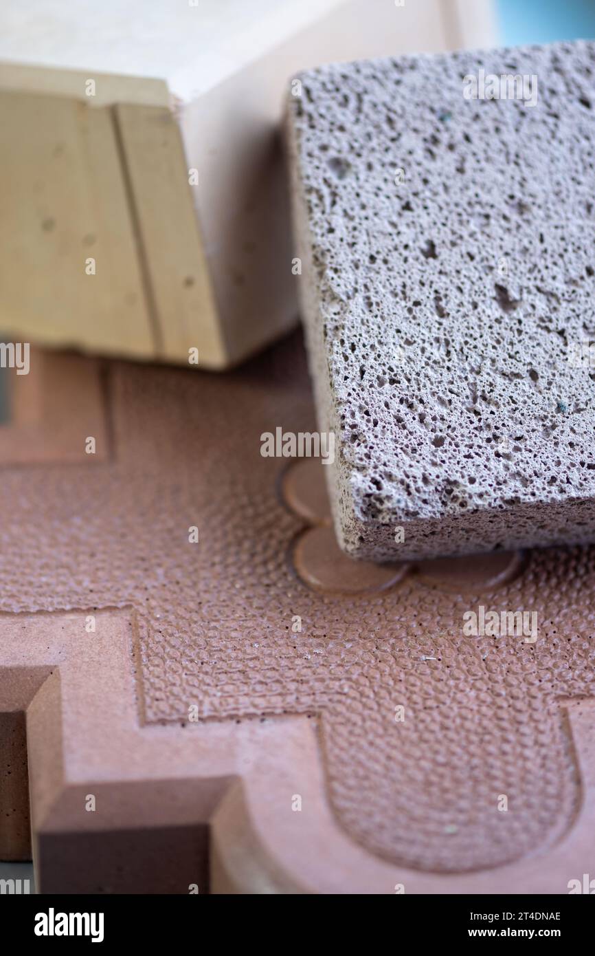 PRODUCTION - 13 September 2023, Saxony, Freiberg: Molded bricks made ...