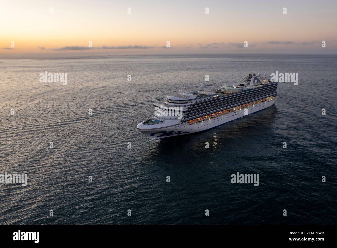 Aerial view of an ocean liner Stock Photo - Alamy