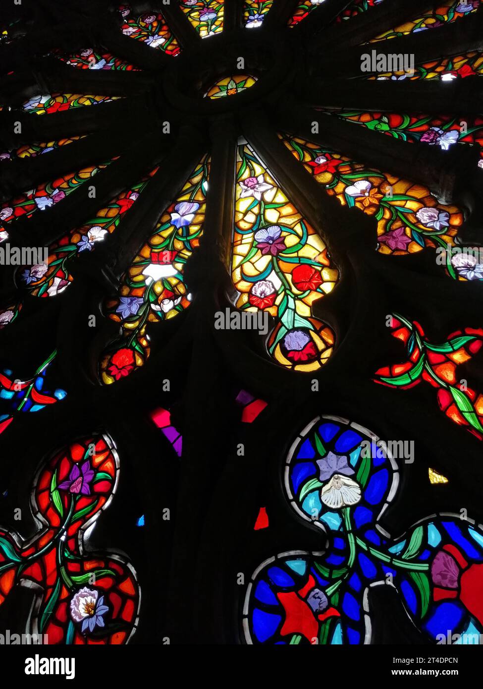 Gothicwindow hi-res stock photography and images - Alamy