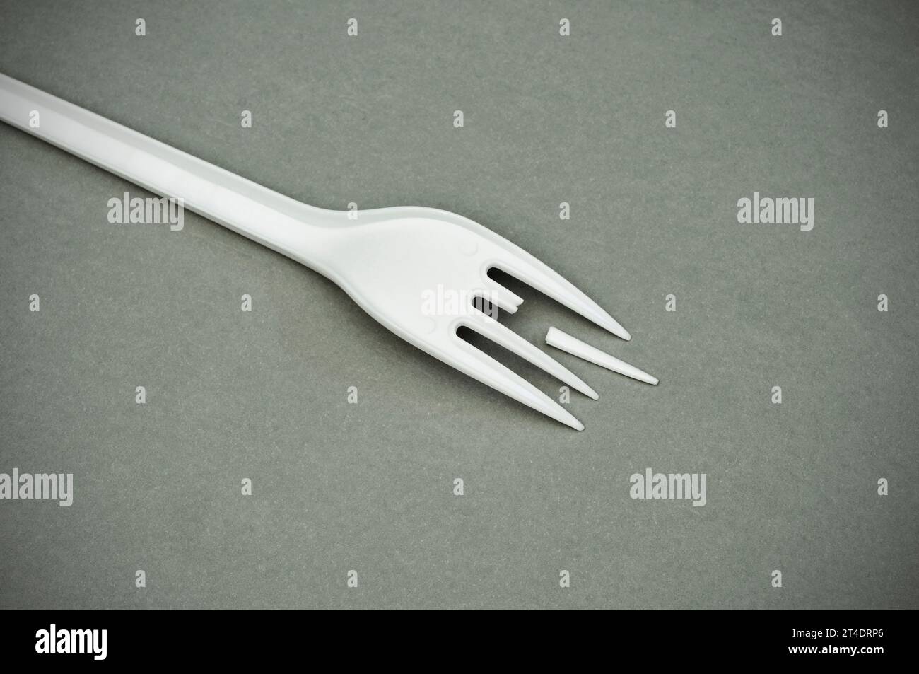 Broken tooth hi-res stock photography and images - Alamy