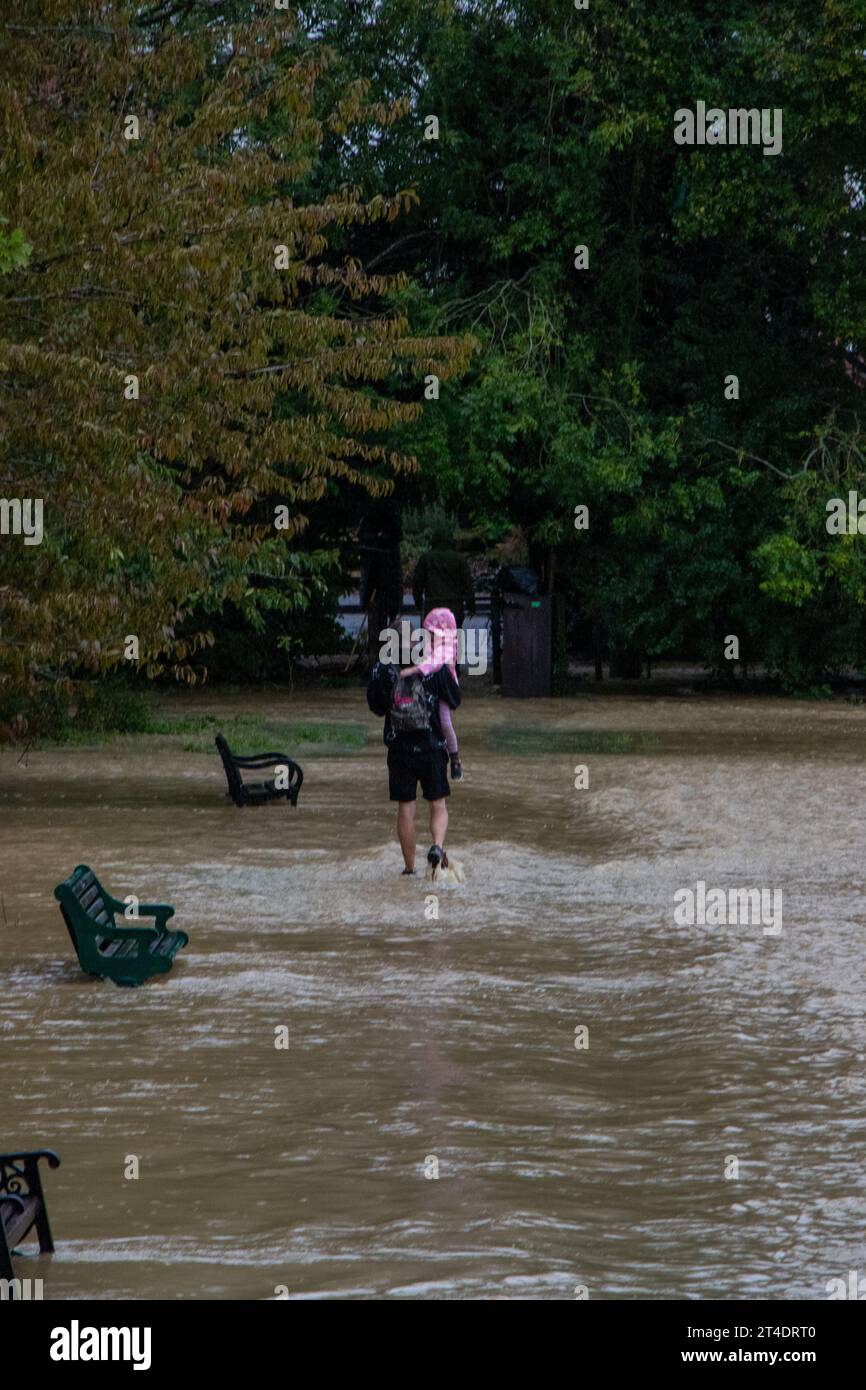 Flooding in Suffolk market town Framlingham caused by the River Ore ...