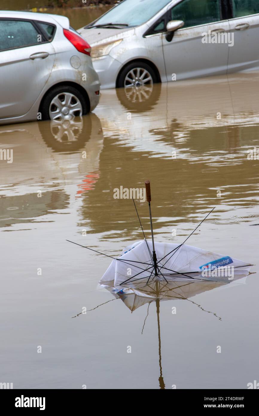 Flooding in Suffolk market town Framlingham caused by the River Ore ...