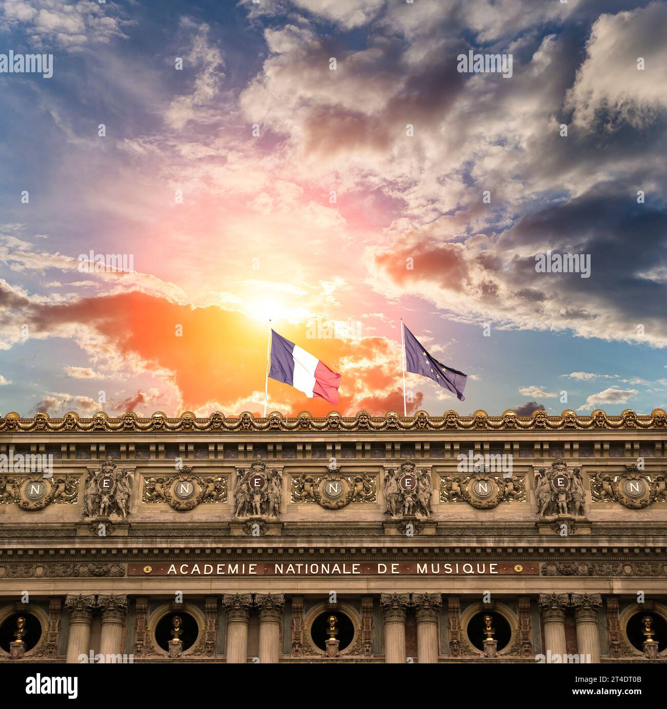 Opera Garnier (Garnier Palace) against the background of a beautiful ...