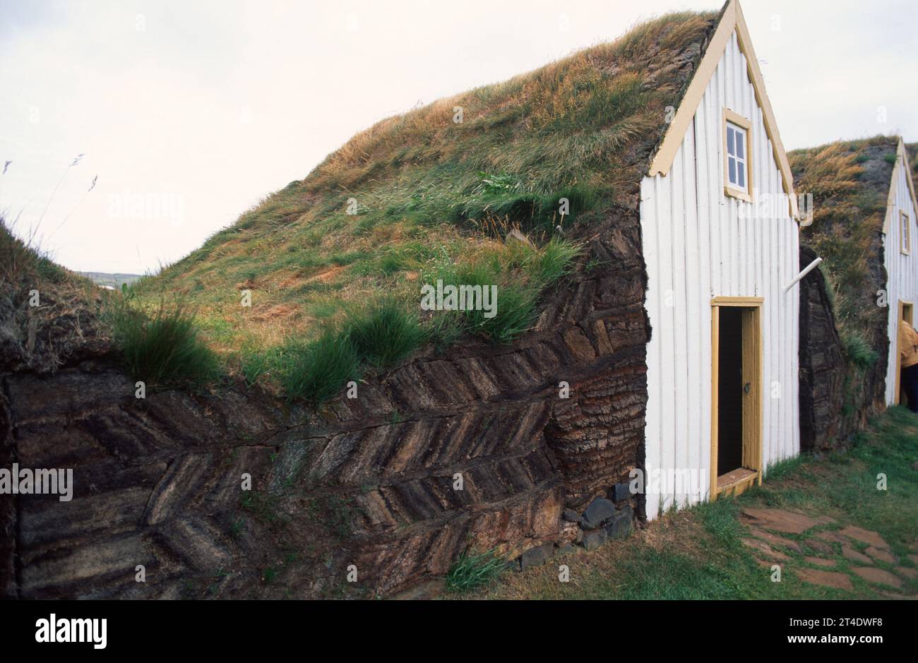 Peat used as traditional insulating construction material in Iceland ...