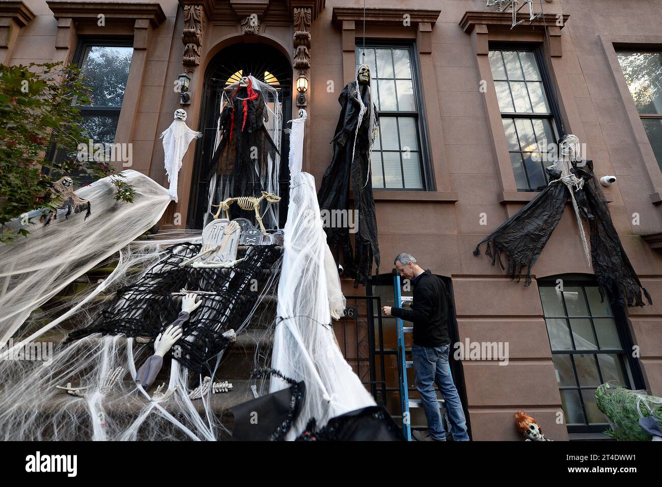 Dr macabre hi-res stock photography and images - Alamy