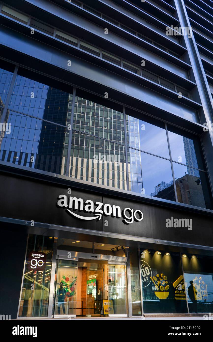 Amazon Go, New York City, New York, USA Stock Photo - Alamy