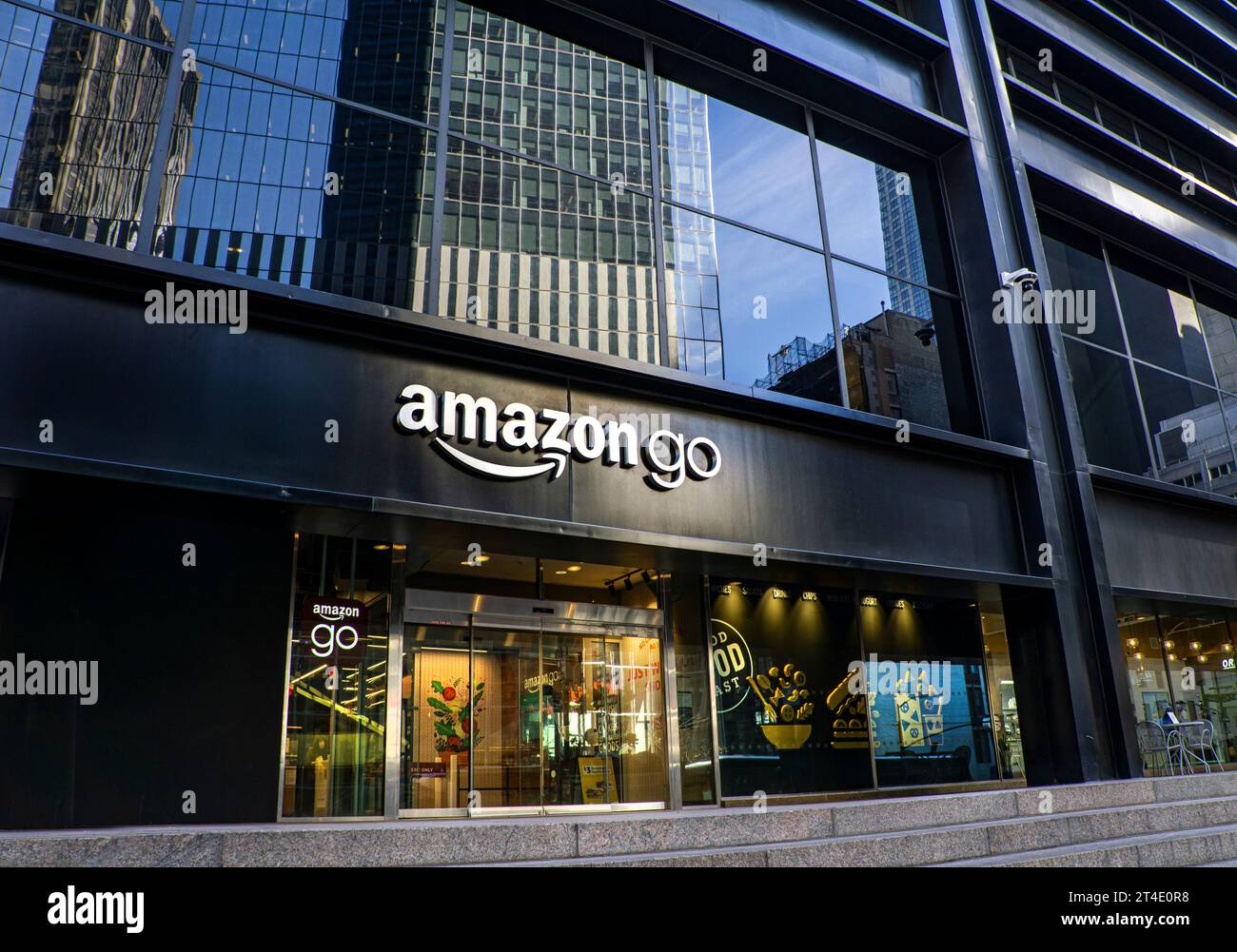 Amazon go store new york hi-res stock photography and images - Alamy