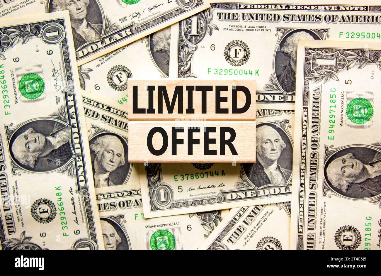 Limited offer symbol. Concept words Limited offer on beautiful wooden ...