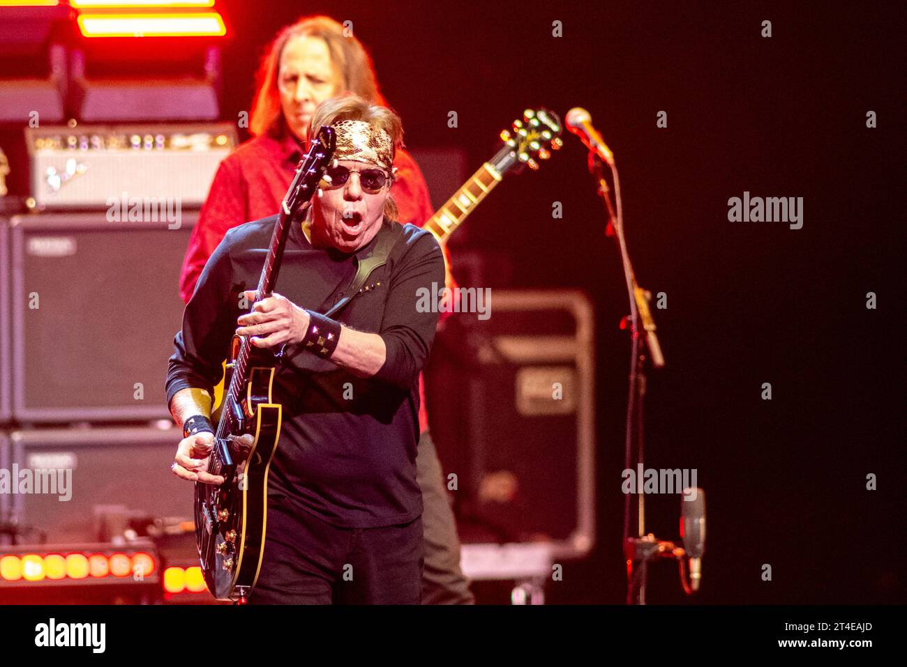 George thorogood and the destroyers hi-res stock photography and images ...