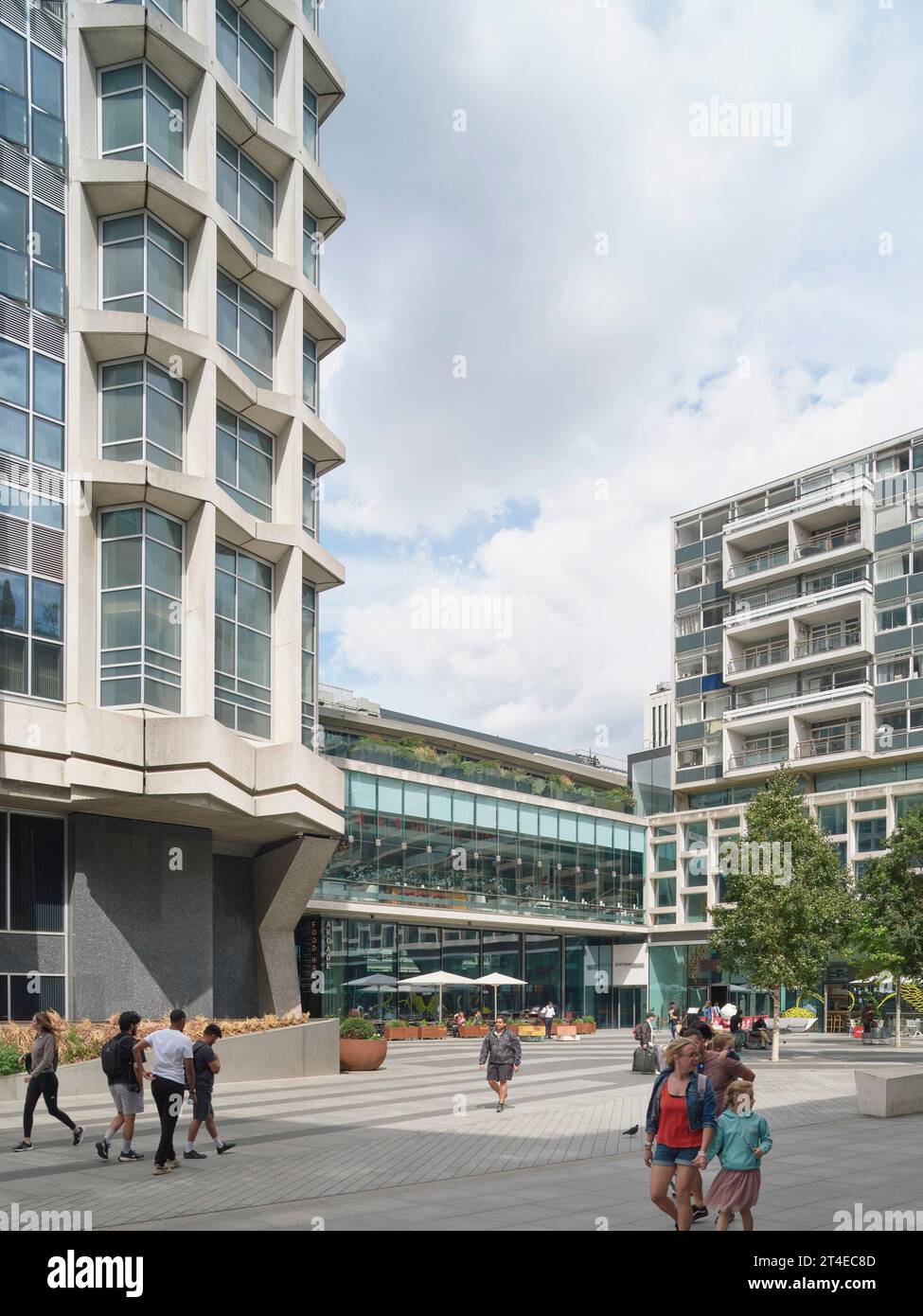 Pedestrianised urban circulation space around Centre Point. St Giles ...
