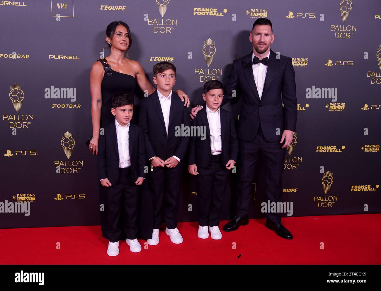 Lionel Messi, Antonela Roccuzzo and their children Mateo, Thiago and ...