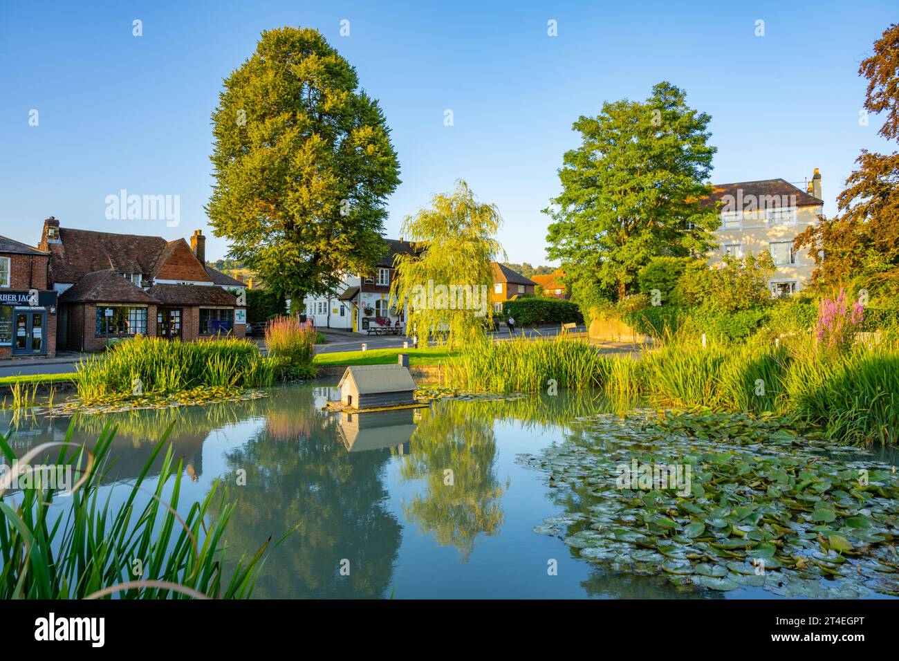 The Listed duck pond on the roundabout in Otford Kent Stock Photo - Alamy