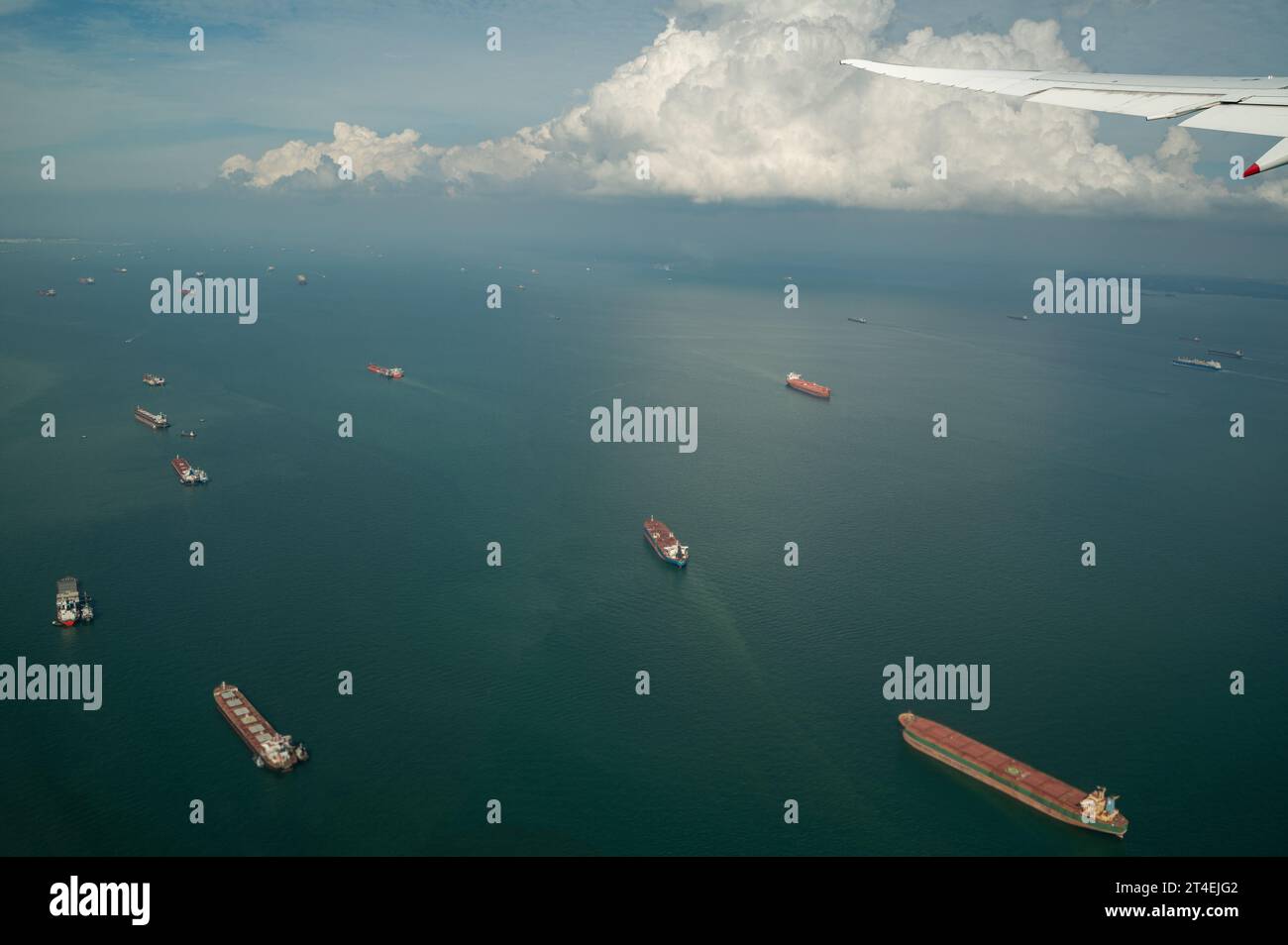 16.07.2023, Singapore, Republic of Singapore, Asia - Aerial view from ...