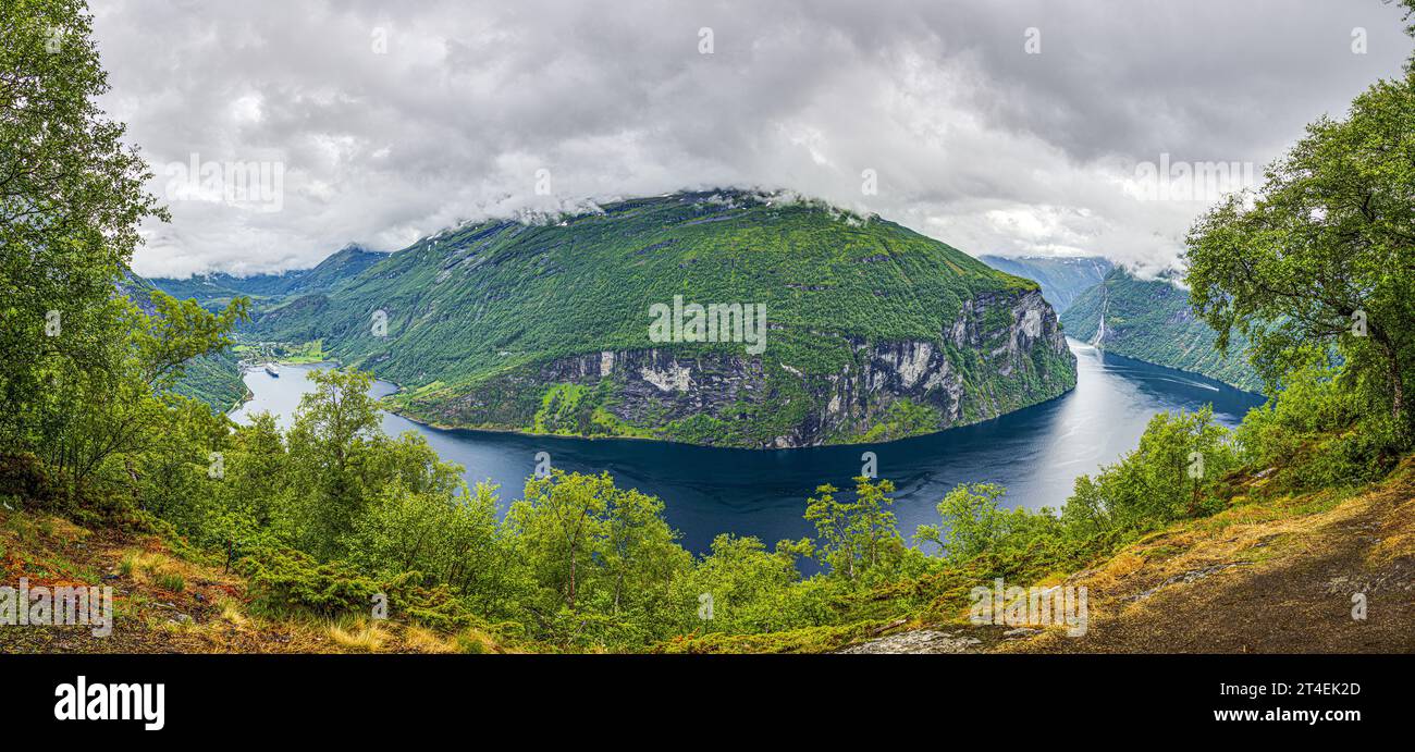 View over Geiranger fjord and Seven Sisters waterfall from Ornesvingen ...