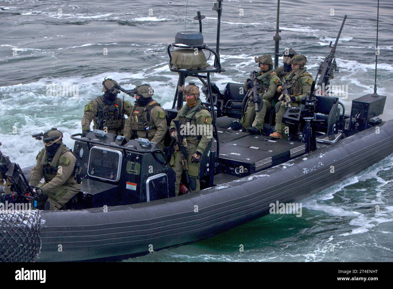 Kampfschwimmer des Kommando Spezialkräfte der Marine KSM auf einem ...