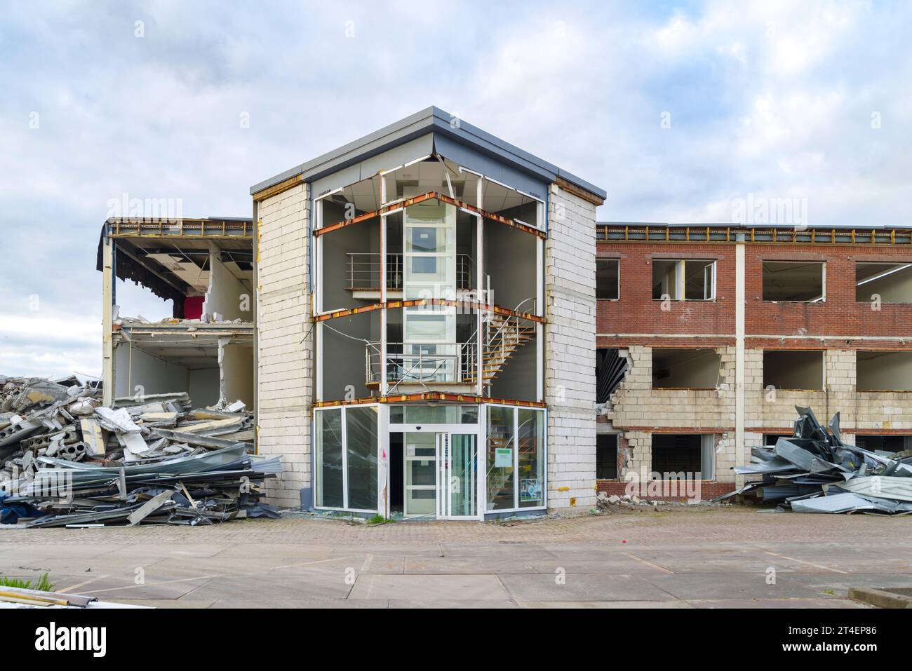 office building being demolished Stock Photo - Alamy