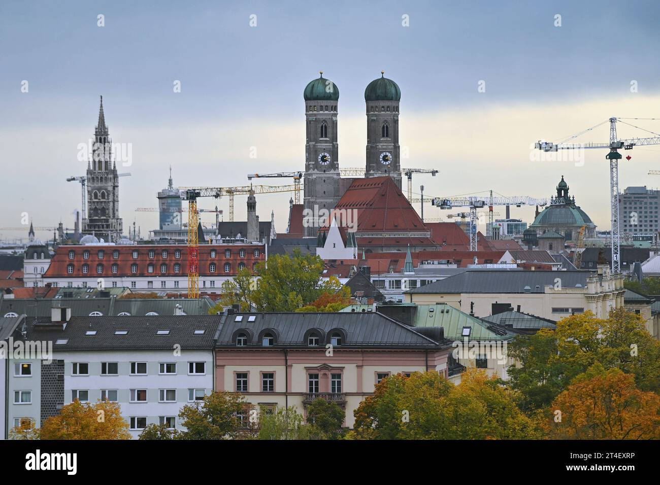 Stadt Muenchen, Blick auf die Frauenkirche.Der Dom zu Unserer Lieben ...