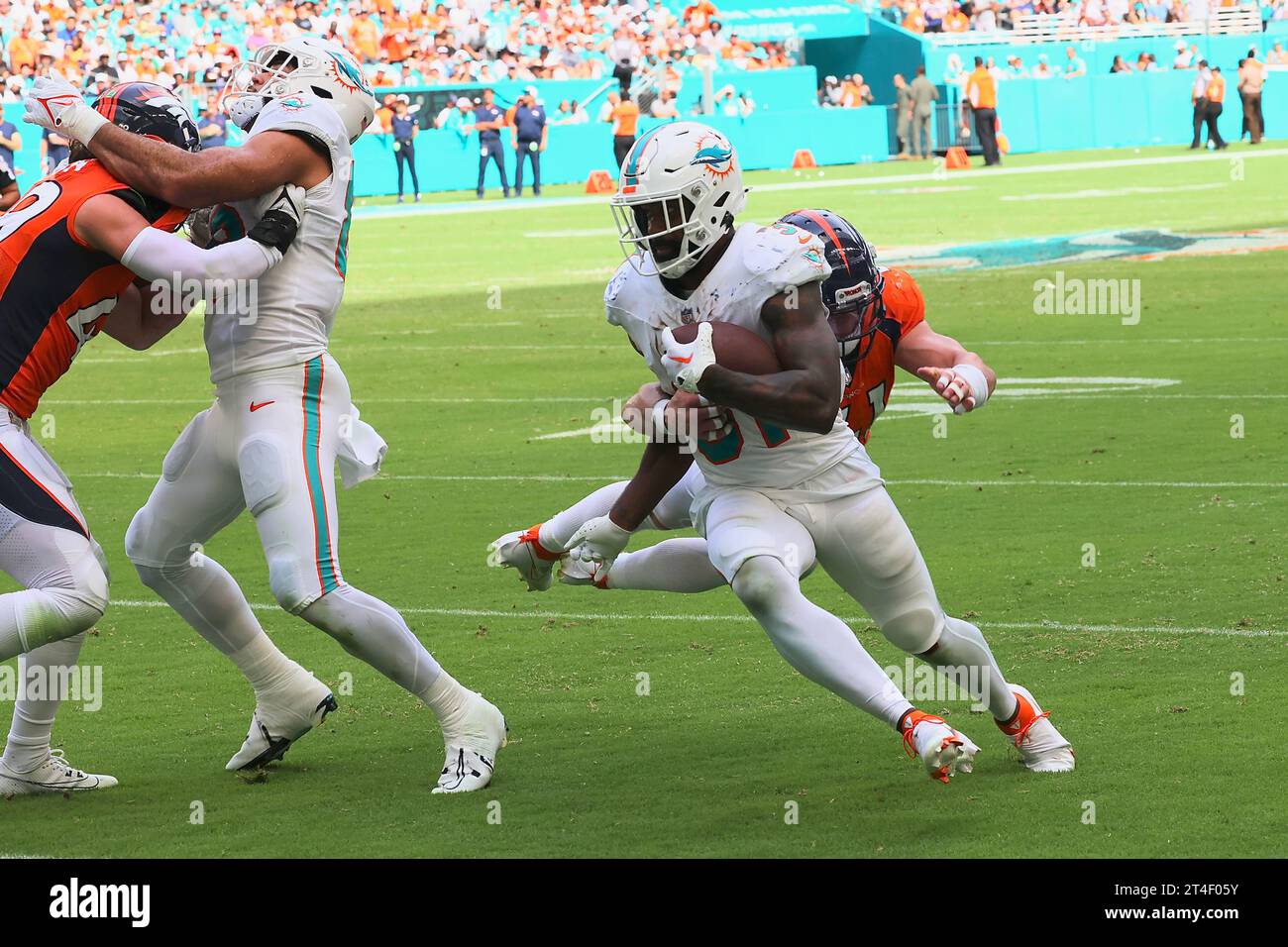 Miami Gardens, United States. 24th Sep, 2023. Miami Dolphins running ...