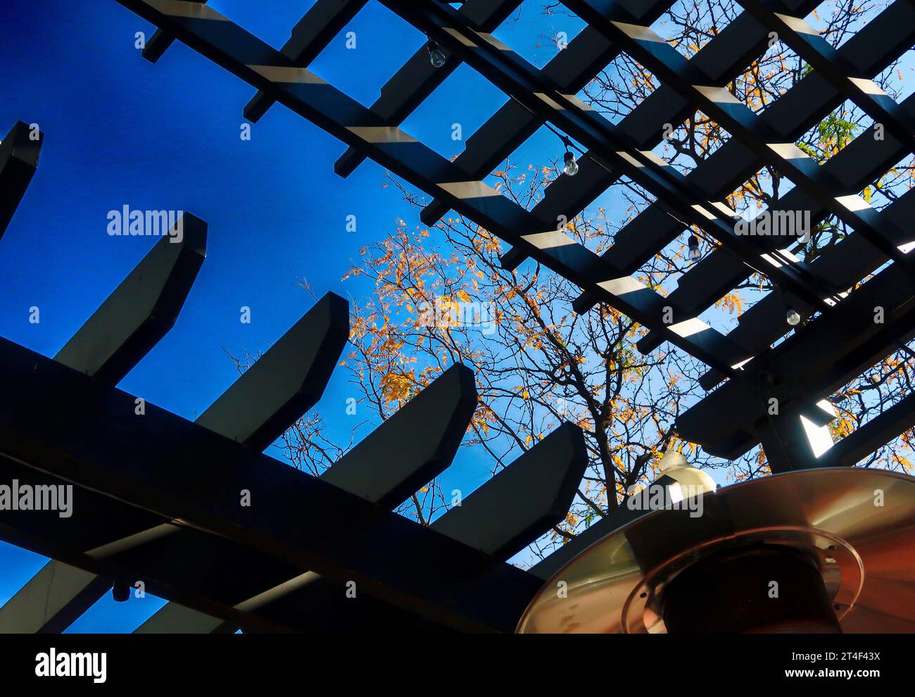 The sky above an open patio roof Stock Photo - Alamy
