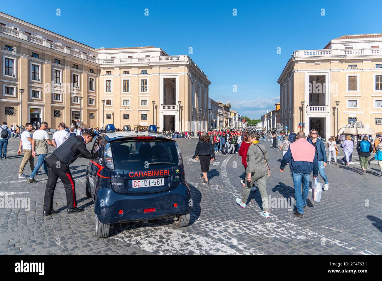 Vatican city police car hi-res stock photography and images - Alamy