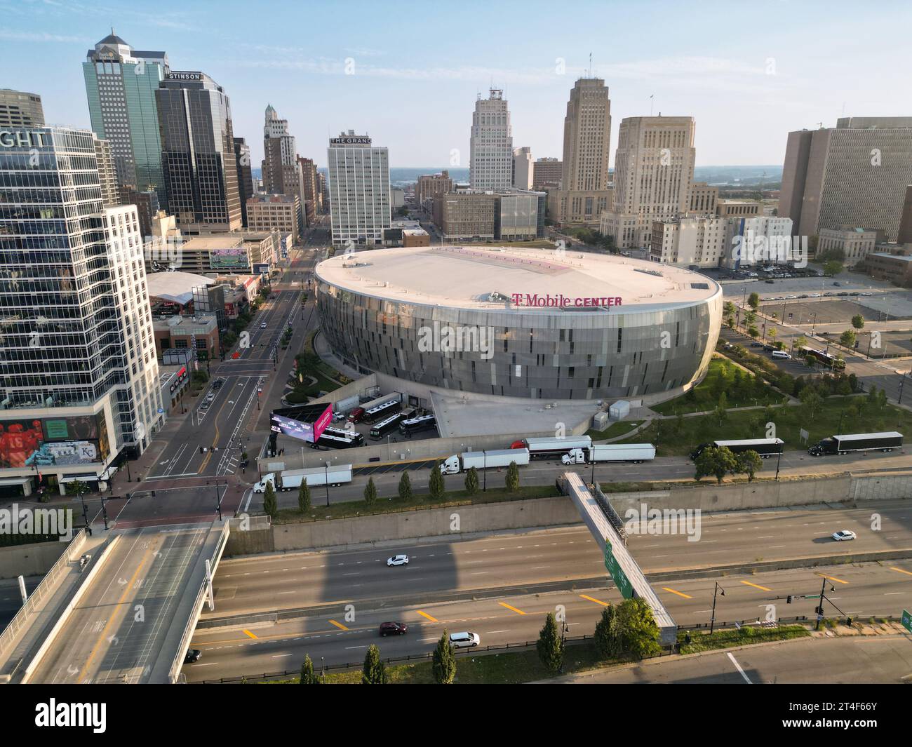 Aerial of kansas city skyline hi-res stock photography and images - Alamy