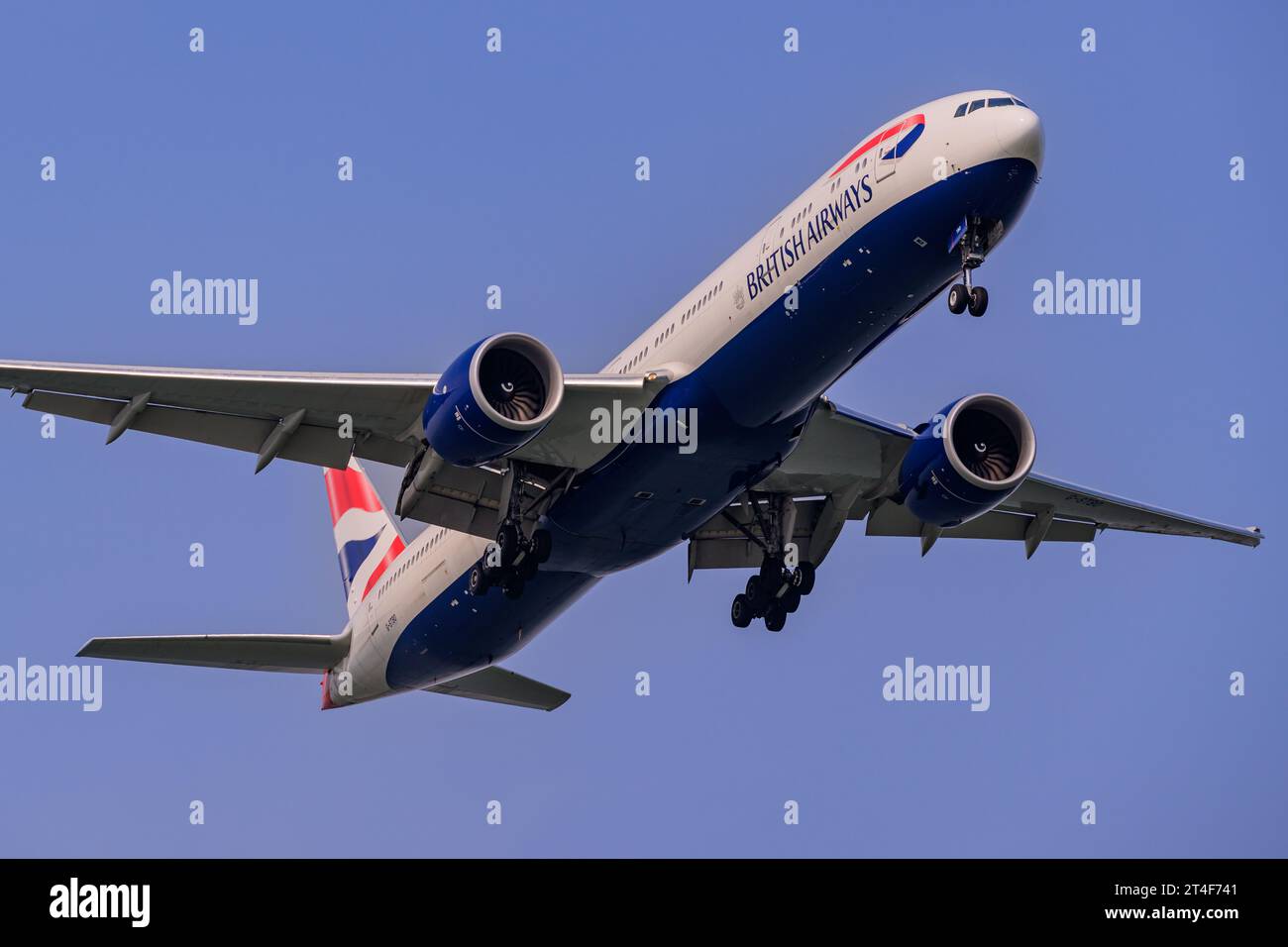 British Airways Boeing 777-300ER on a sunny day landing at Singapore ...