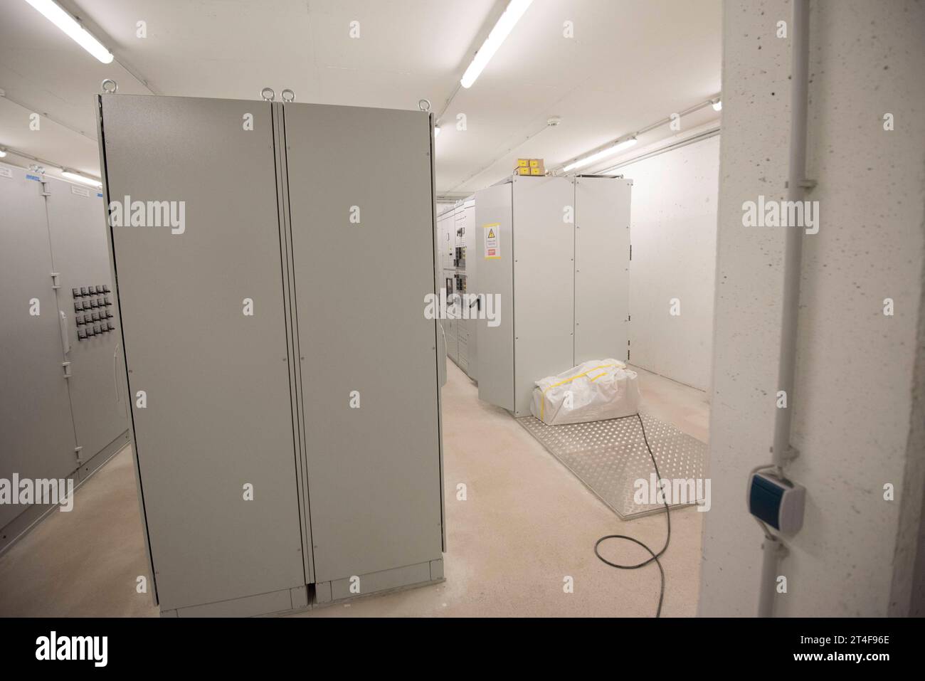 Industrial Robots In Use Through Artificial Intelligence For The Industry Industrial Robots In