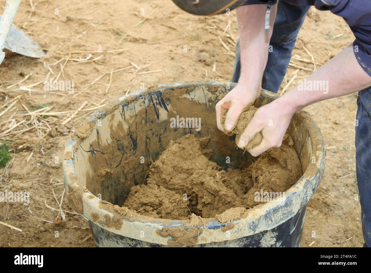 Loam Rendering As A Natural Building Material In The Construction Loam ...