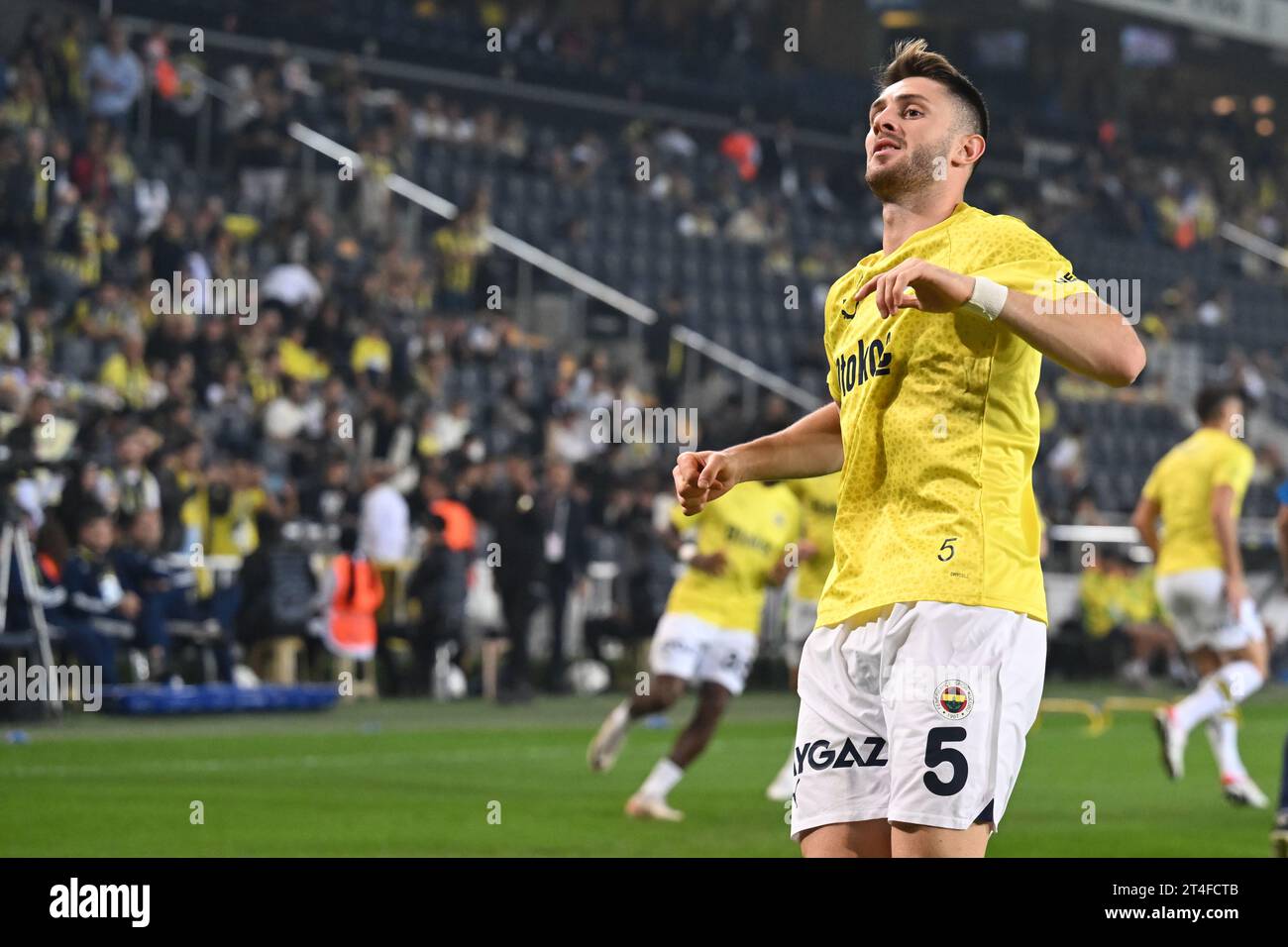 ISTANBUL - Ismail Yuksek of Fenerbahce SK greets the supporters during ...
