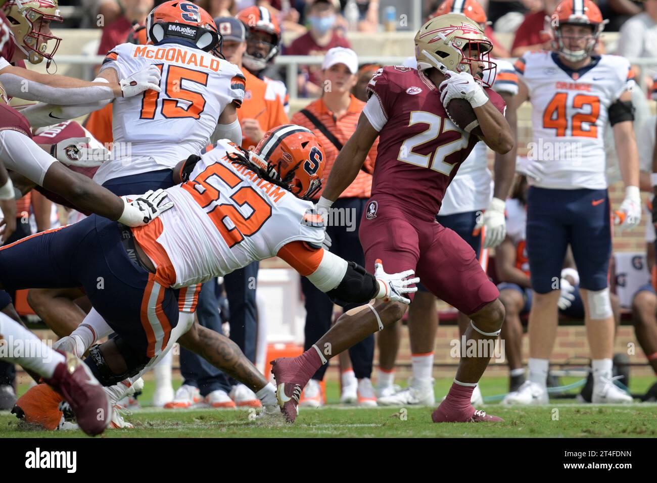 Florida State running back CJ Campbell Jr. (22) rushes for yardage in ...