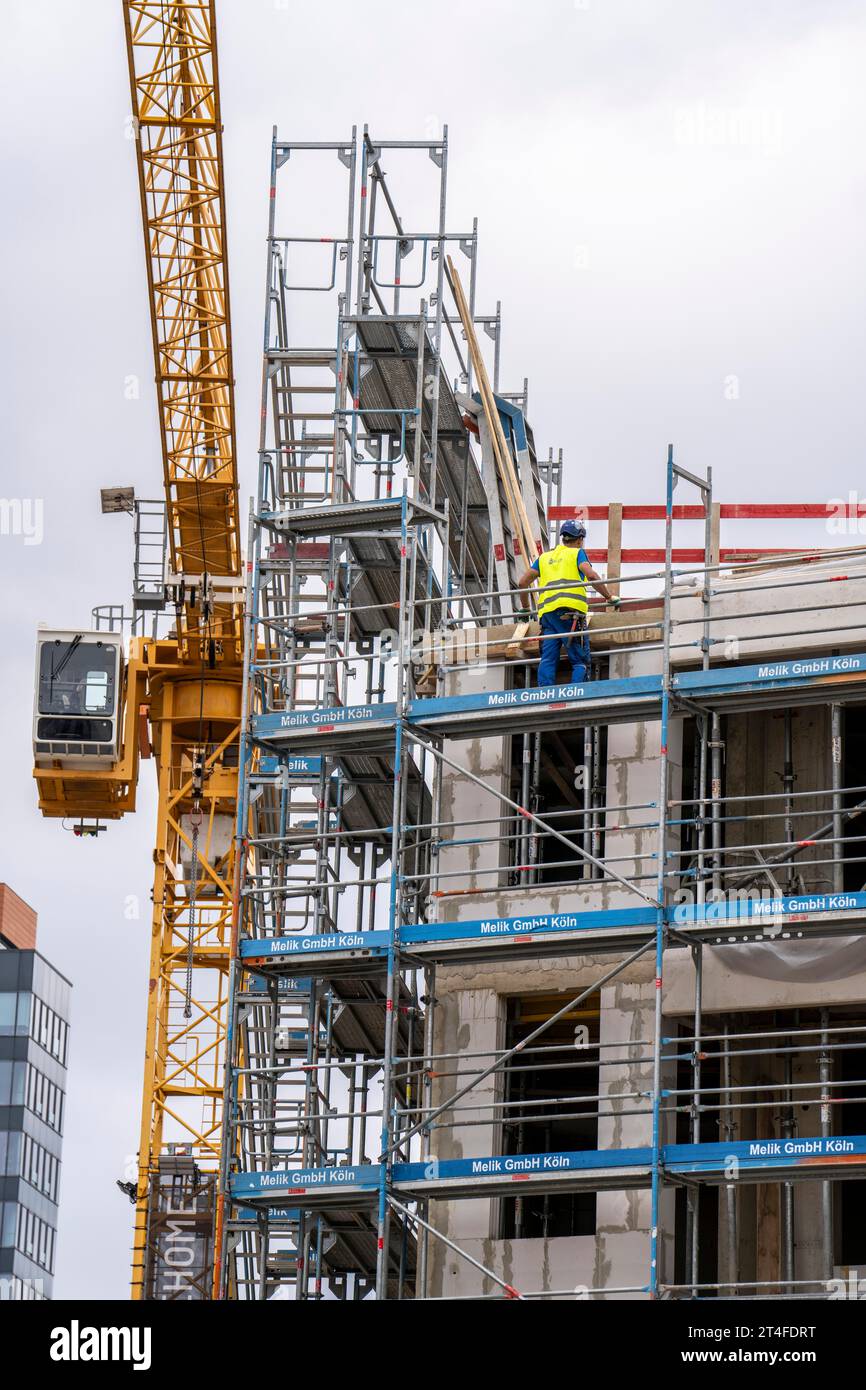 Major construction site, in Düsseldorf, Lorettoviertel, construction of ...