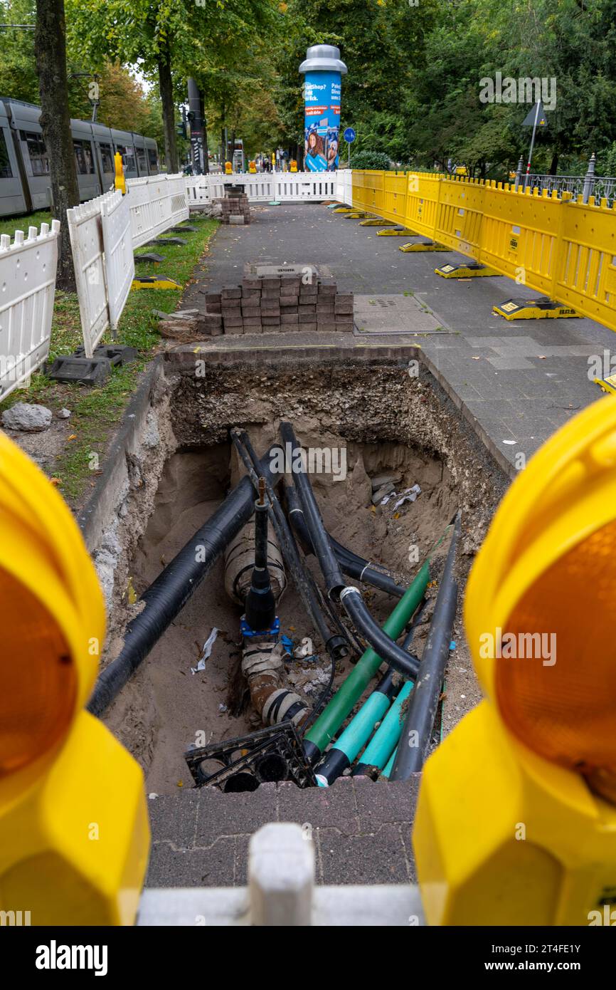 Construction site, excavation pit, work on supply lines, various types ...