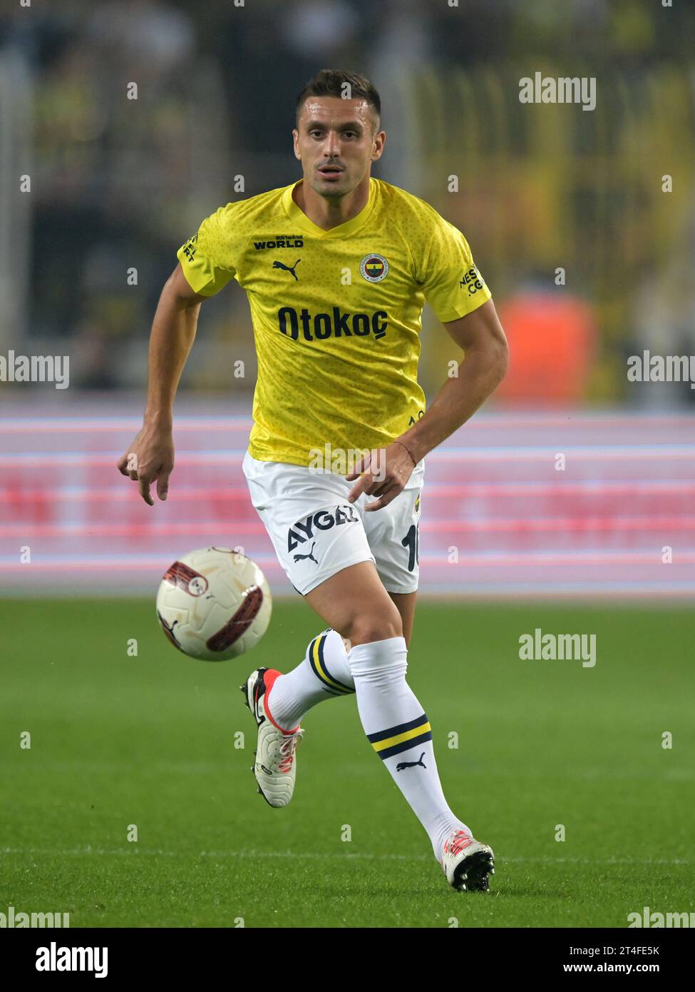 ISTANBUL - Dusan Tadic of Fenerbahce SK during the Turkish Super Lig match between Fenerbahce AS ...
