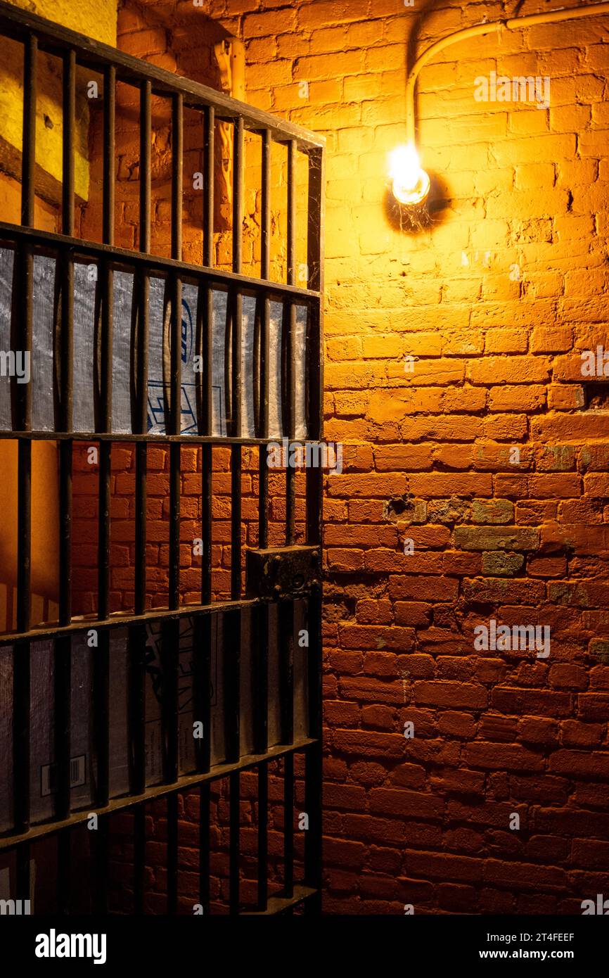 Main entrance of the Ottawa Jail with a lightbulb light up Stock Photo ...