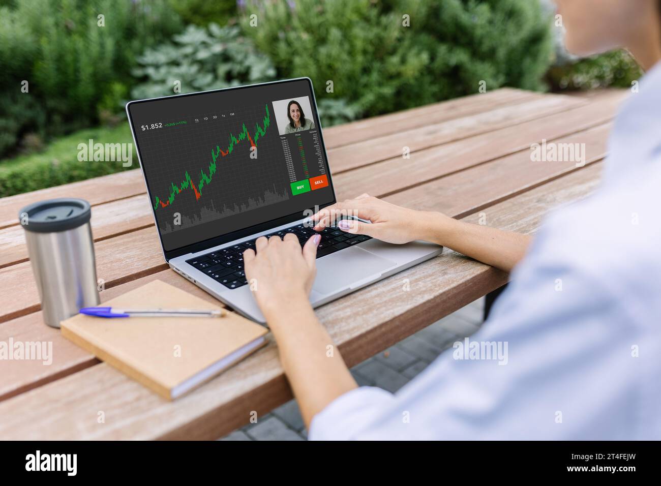 Stock market learning hi-res stock photography and images - Alamy