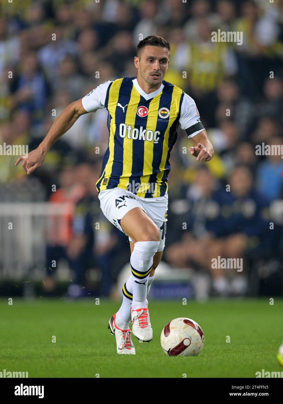 ISTANBUL - Dusan Tadic of Fenerbahce SK during the Turkish Super Lig match between Fenerbahce AS ...