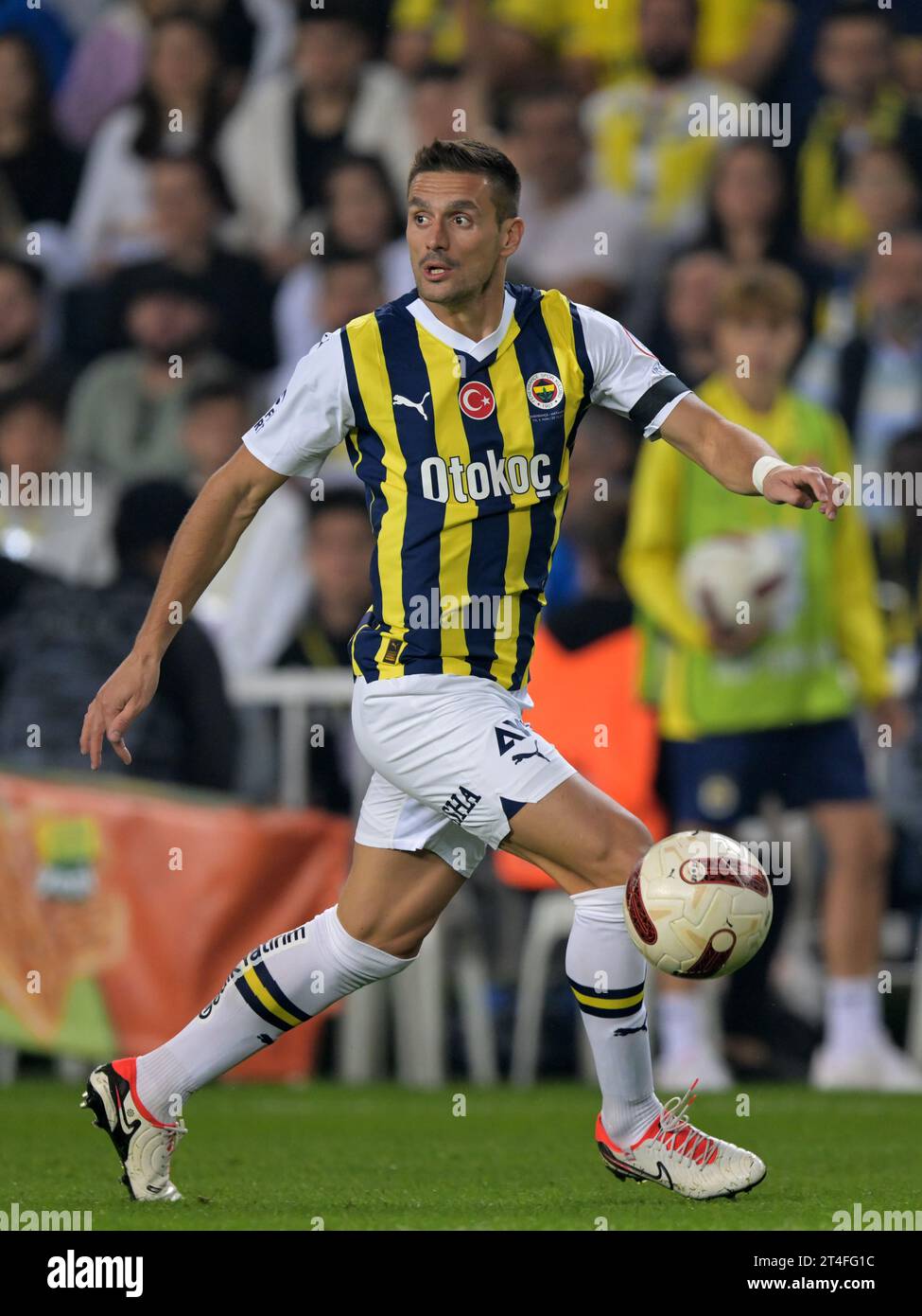 ISTANBUL - Dusan Tadic of Fenerbahce SK during the Turkish Super Lig match between Fenerbahce AS ...
