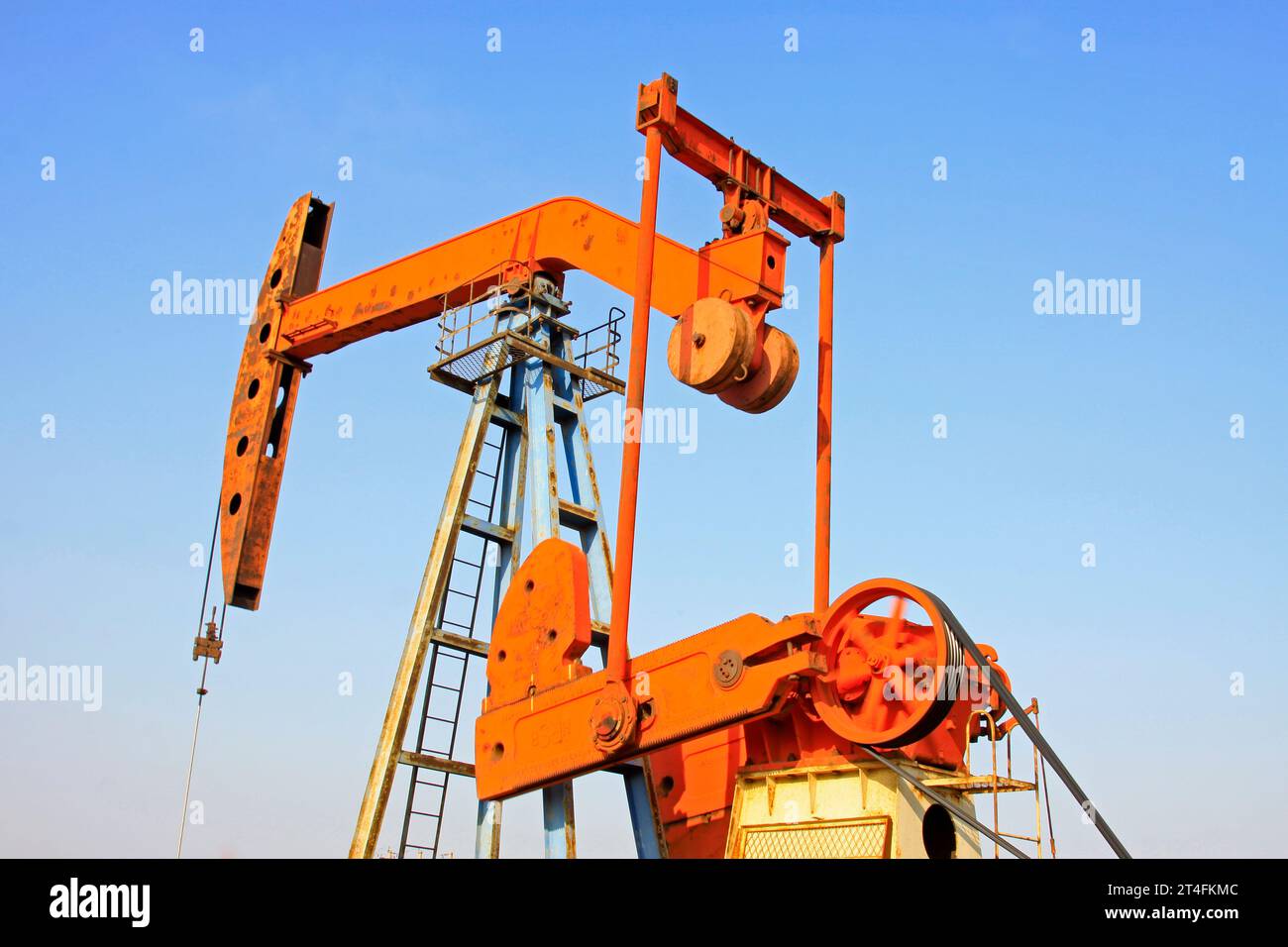 abandoned beam pumping unit in an oil field Stock Photo - Alamy