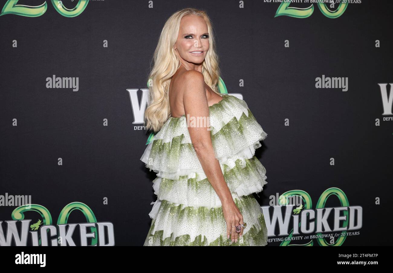 Kristin Chenoweth attends the 20th anniversary performance of "Wicked ...
