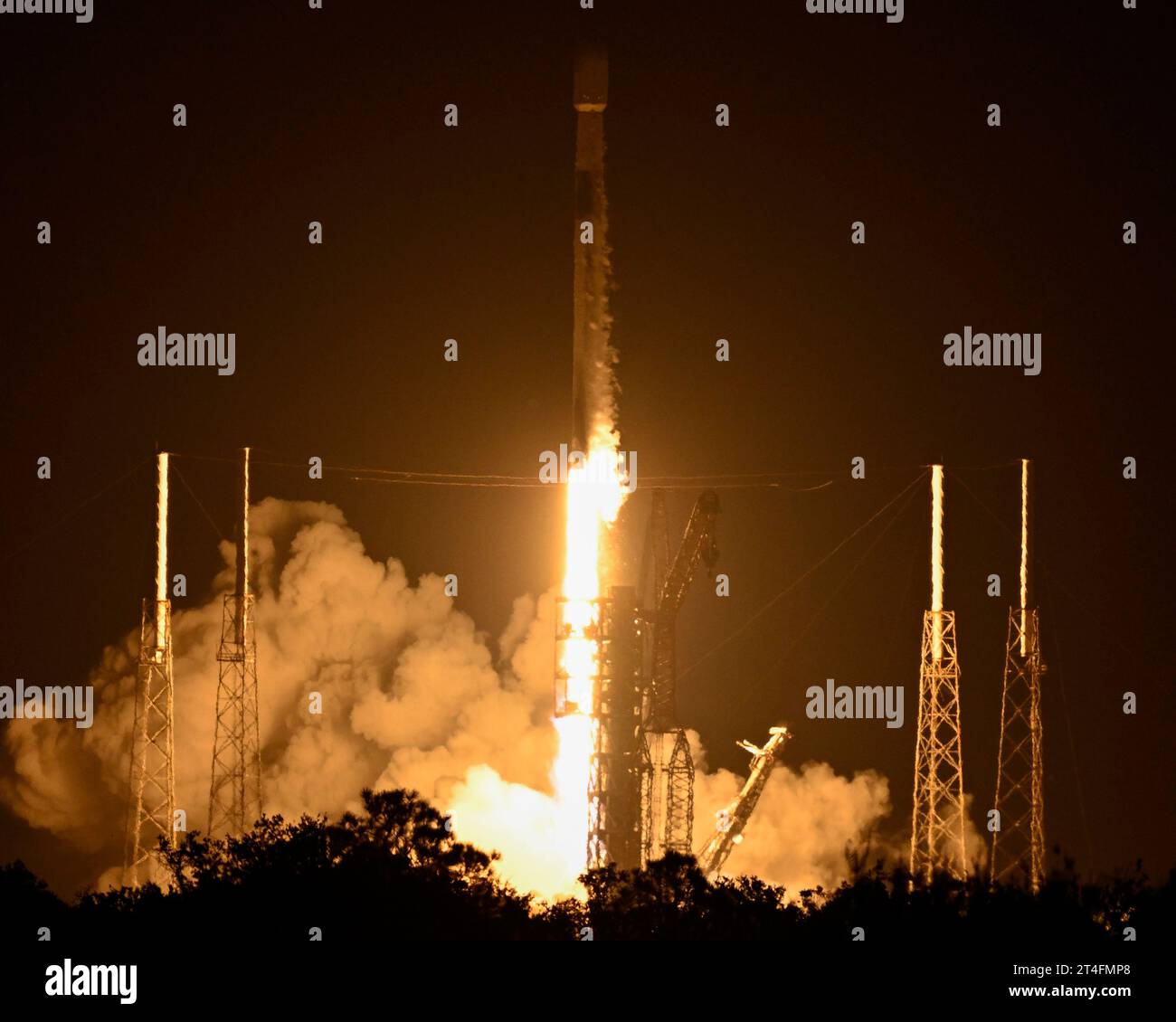 Cape Canaveral Florida Usa 30th Oct 2023 A Spacex Falcon 9 Rocket