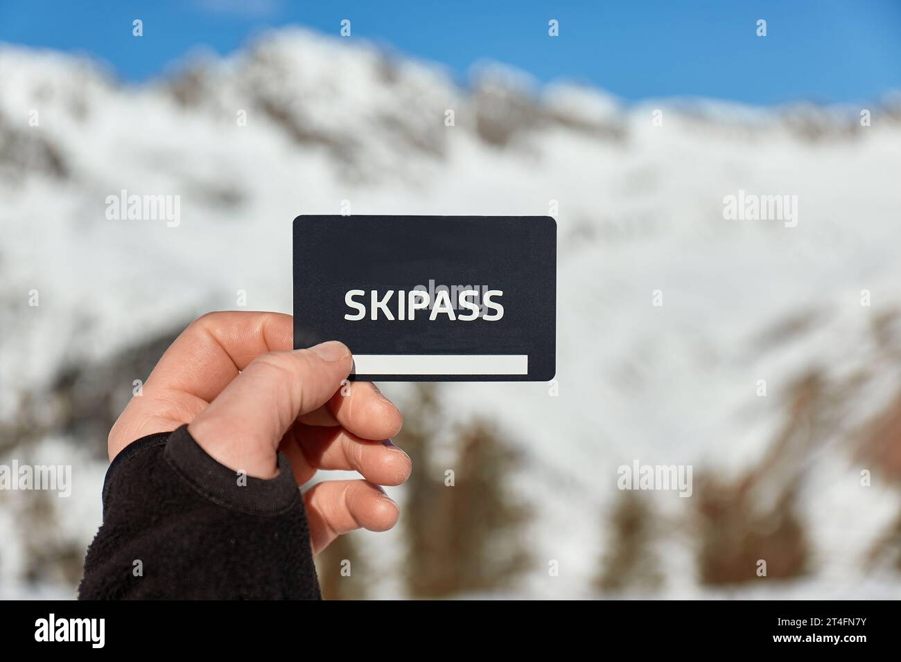 Ski pass check hi-res stock photography and images - Alamy