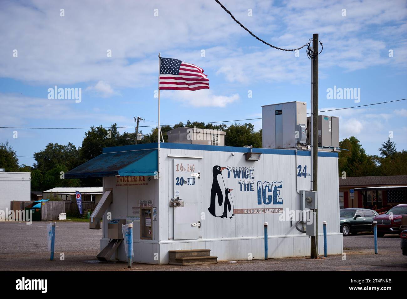 Ice House, a 24-hour vending machine that offers 20 lbs of ice Stock ...