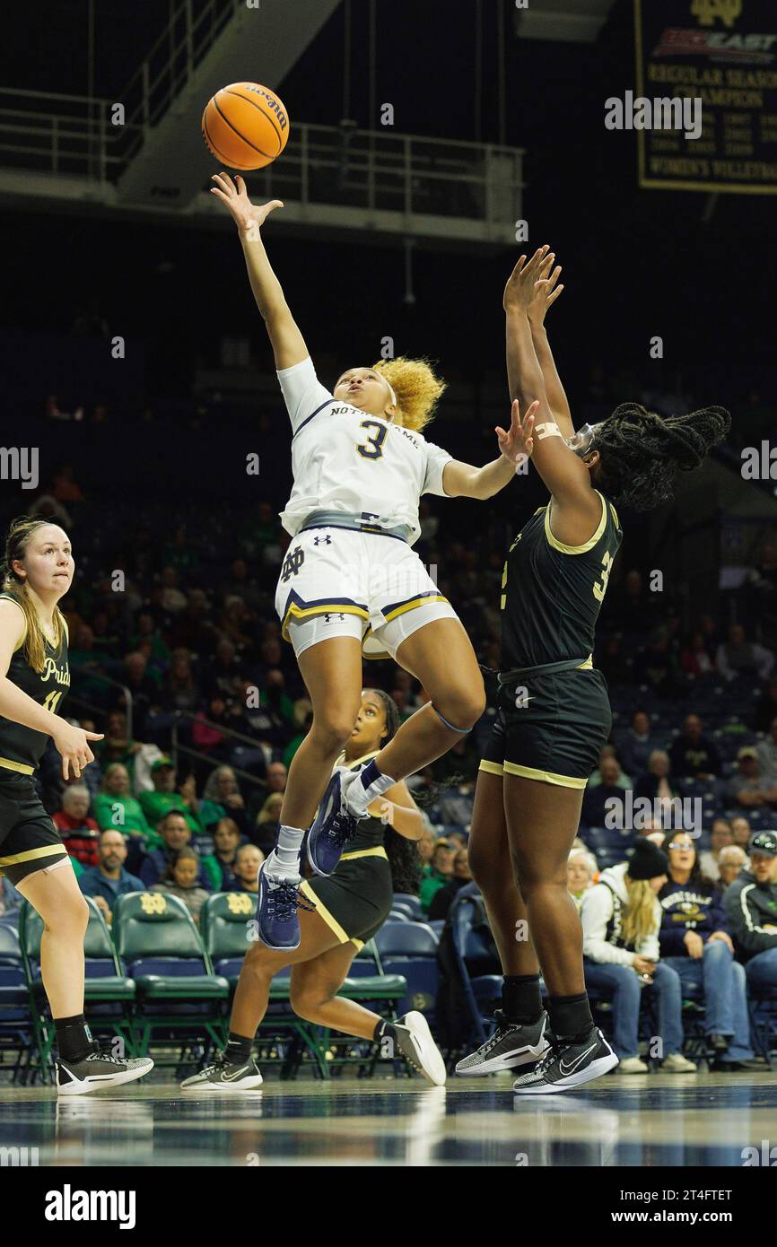 South Bend, Indiana, USA. 30th Oct, 2023. Notre Dame guard Hannah Hidalgo (3) goes up for a shot ...