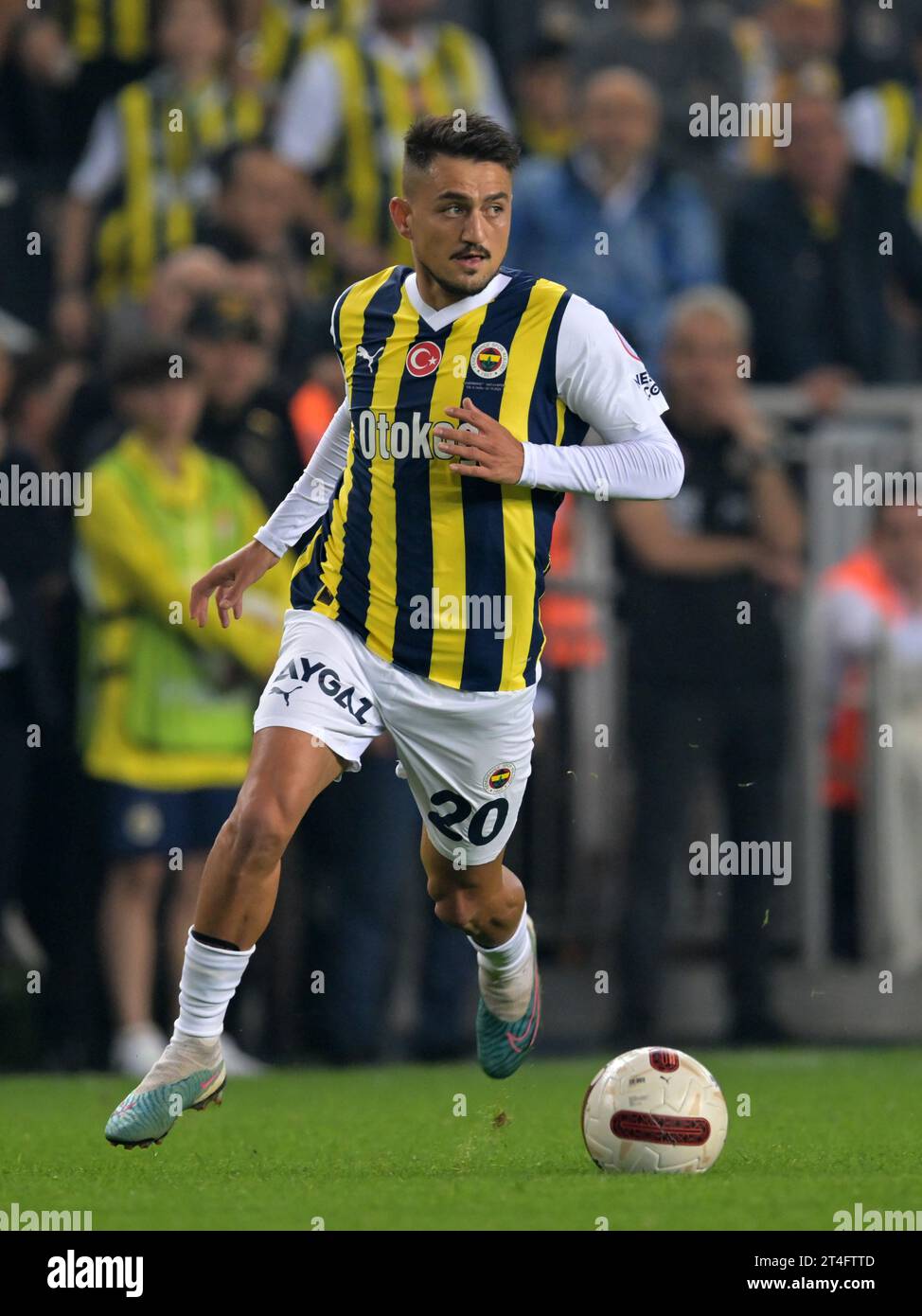ISTANBUL - Cengiz Under of Fenerbahce SK during the Turkish Super Lig match between Fenerbahce ...