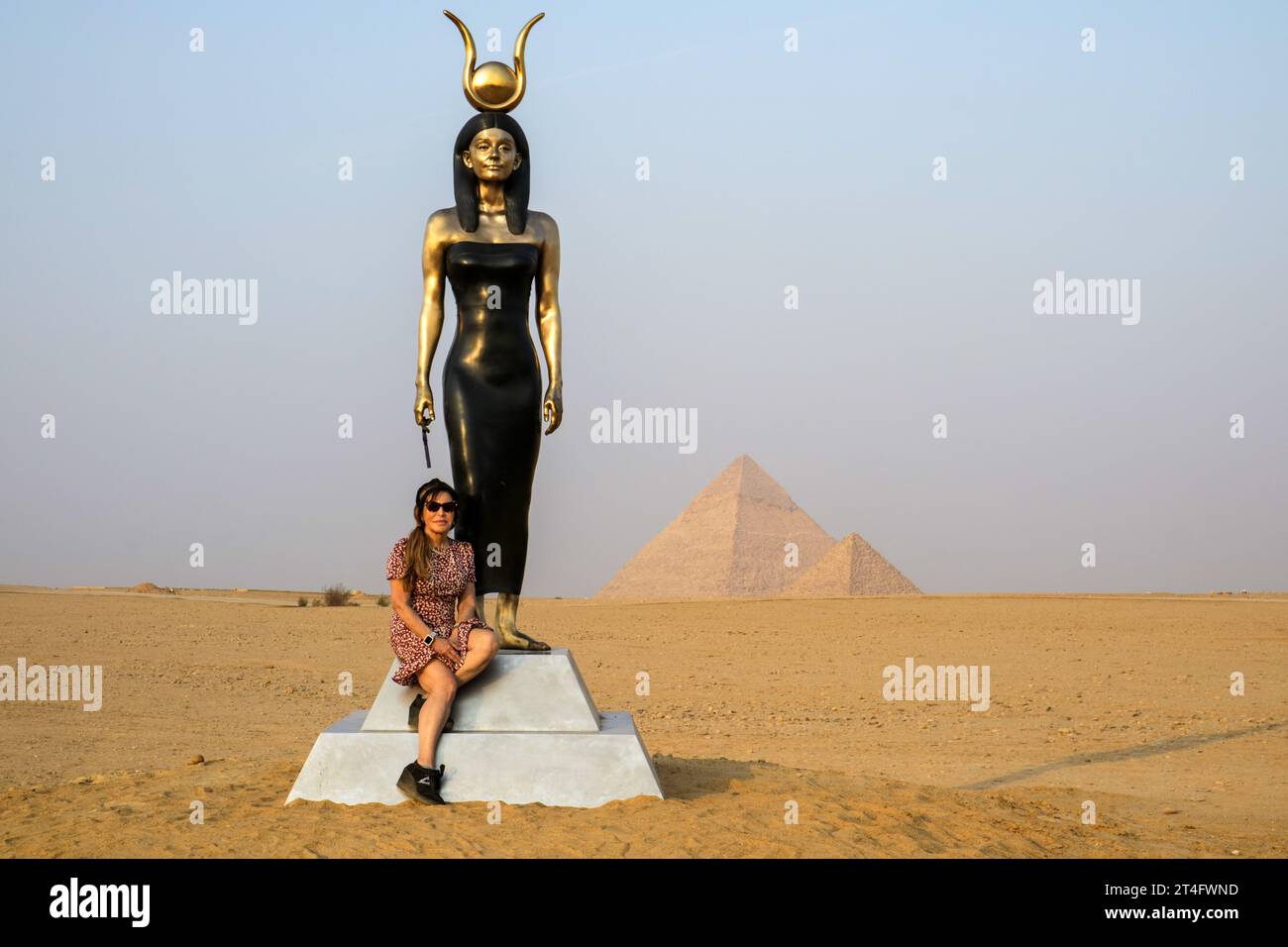 Cairo, Egypt. 29 October 2023. American sculptor Carole A. Feuerman ...