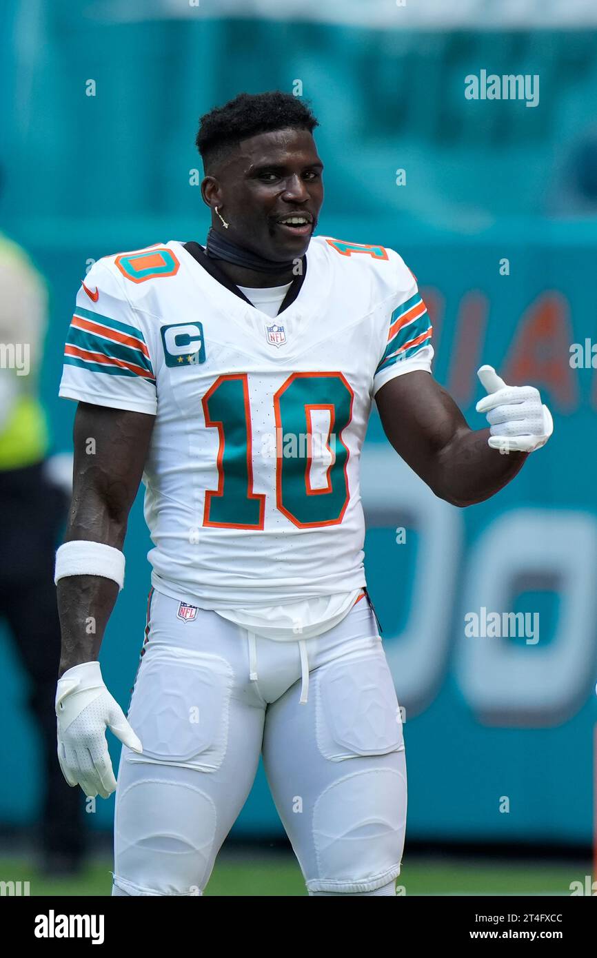 Miami Dolphins wide receiver Tyreek Hill (10) warms up before the start ...