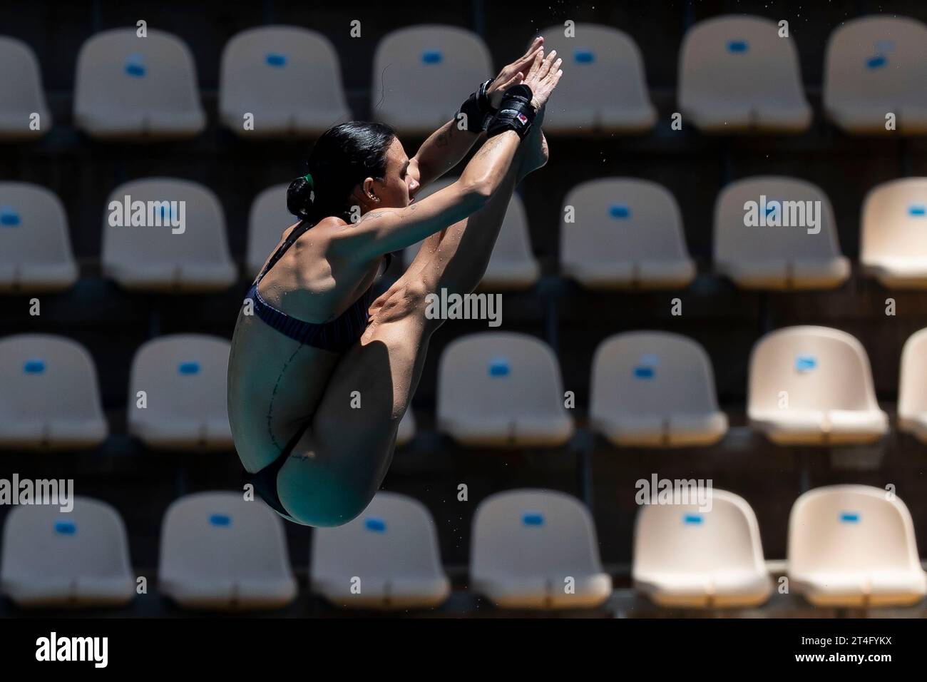 Brazilian diver Giovanna Pedroso, 24, jumps during training at Maria ...