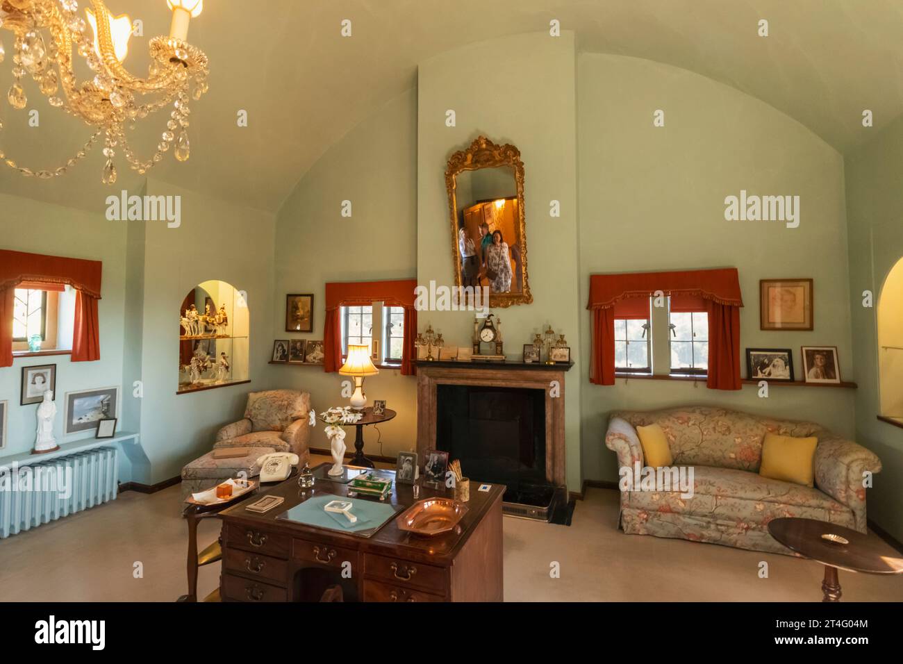 Chartwell house interior hi-res stock photography and images - Alamy